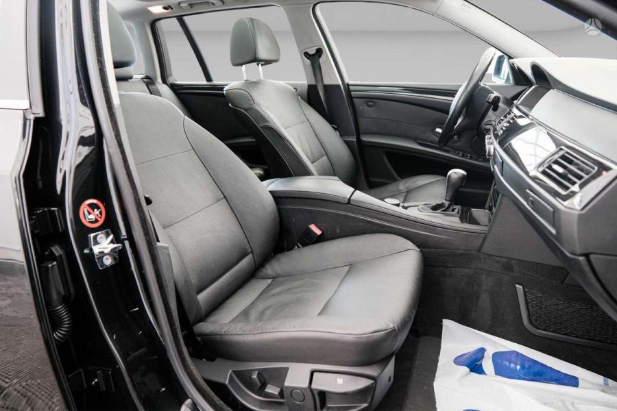 Melns BMW 520 2007 Kauņa, ar dzinēja tilpumu 2.00 L un nobraukumu 301 tūkst. km par 4490 €, foto 12 vietnē AUTOMOTO.COM.LV