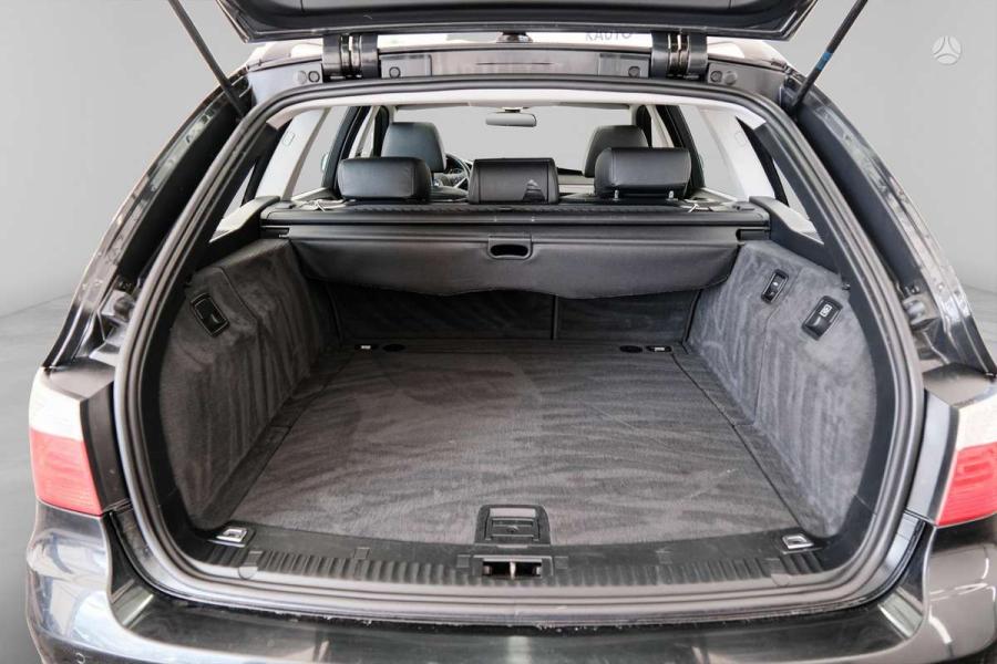 Melns BMW 520 2007 Kauņa, ar dzinēja tilpumu 2.00 L un nobraukumu 301 tūkst. km par 4490 €, foto 14 vietnē AUTOMOTO.COM.LV