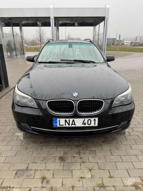 Melns BMW 520 2008 Molėtai, ar dzinēja tilpumu 2.00 L un nobraukumu 357 tūkst. km par 3700 €, foto 1 vietnē AUTOMOTO.COM.LV