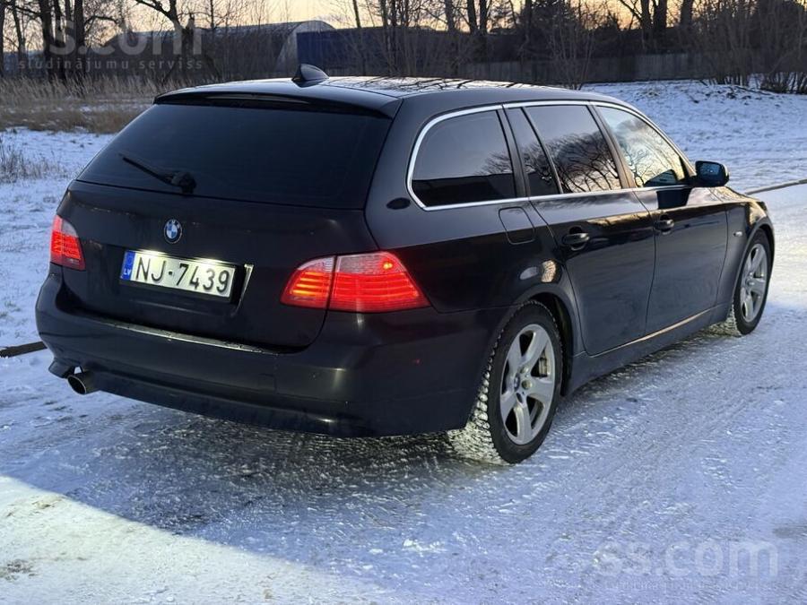 Black BMW 520 2008 in Riga, with an engine capacity of 2.00 L and mileage of 378 thousand km for 4900 €, photo 4 on AUTOMOTO.COM.LV