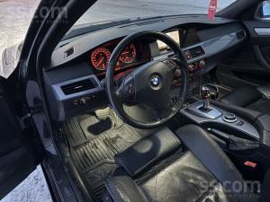 Black BMW 520 2008 in Riga, with an engine capacity of 2.00 L and mileage of 378 thousand km for 4900 €, photo 10 on AUTOMOTO.COM.LV