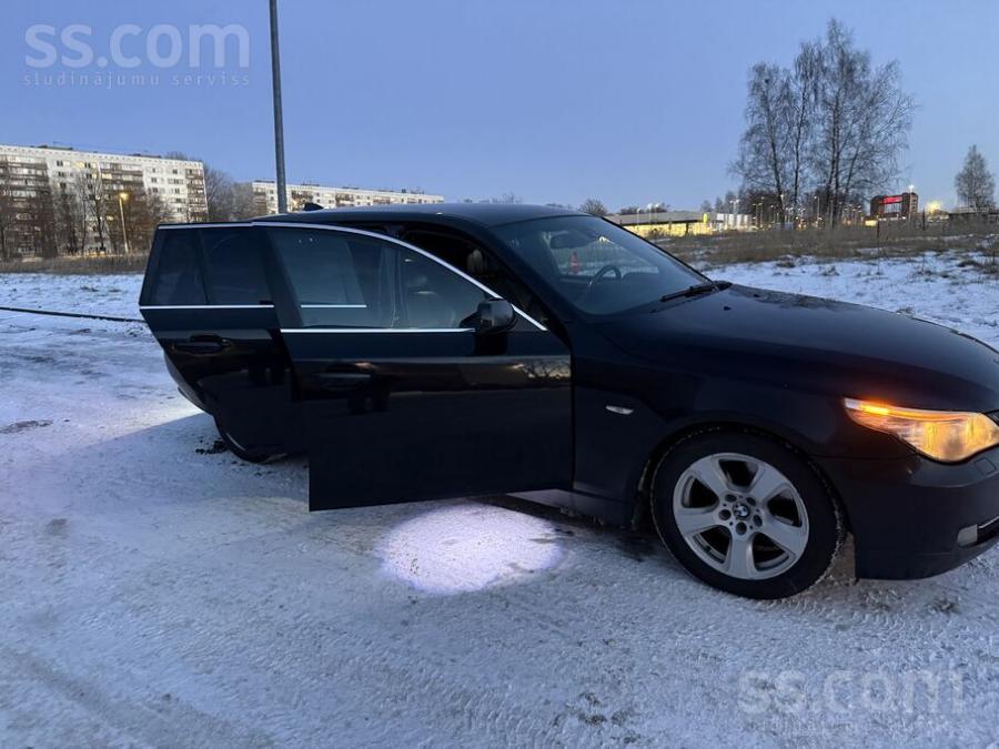 Black BMW 520 2008 in Riga, with an engine capacity of 2.00 L and mileage of 378 thousand km for 4900 €, photo 17 on AUTOMOTO.COM.LV