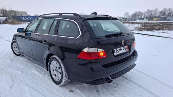 Melns BMW 520 2008 Vilkaviškis, ar dzinēja tilpumu 2.00 L un nobraukumu 345 tūkst. km par 3850 €, foto 4 vietnē AUTOMOTO.COM.LV