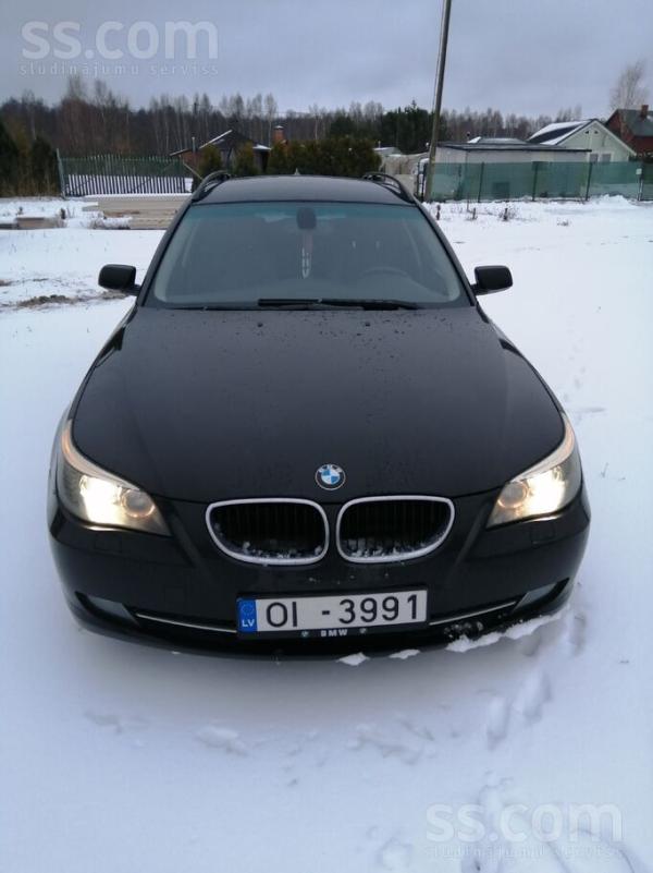 Black BMW 520 2008 in Riga, with an engine capacity of 2.00 L and mileage of 409 thousand km for 4400 €, photo 1 on AUTOMOTO.COM.LV