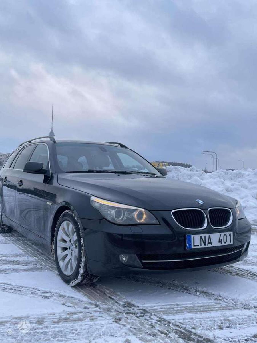 Melns BMW 520 2008 Viļņa, ar dzinēja tilpumu 2.00 L un nobraukumu 359 tūkst. km par 3600 €, foto 1 vietnē AUTOMOTO.COM.LV