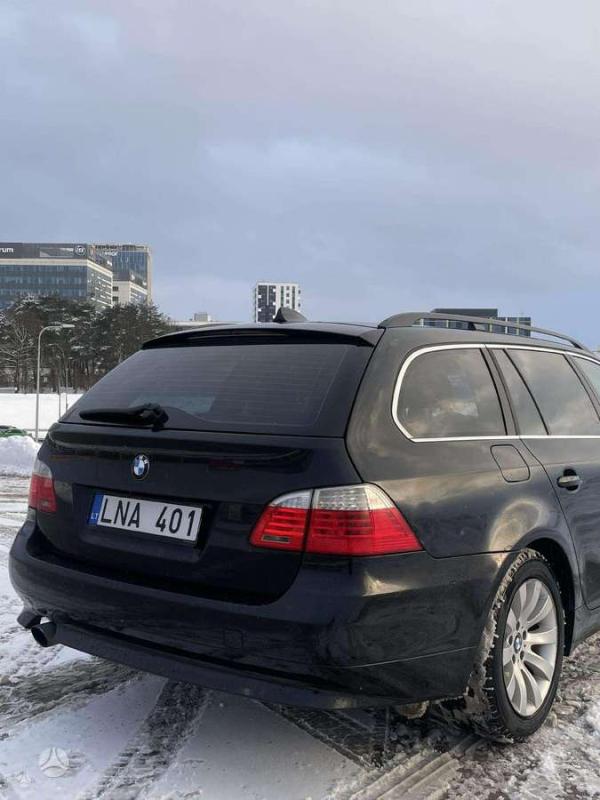 Black BMW 520 2008 in Vilnius, with an engine capacity of 2.00 L and mileage of 359 thousand km for 3600 €, photo 7 on AUTOMOTO.COM.LV