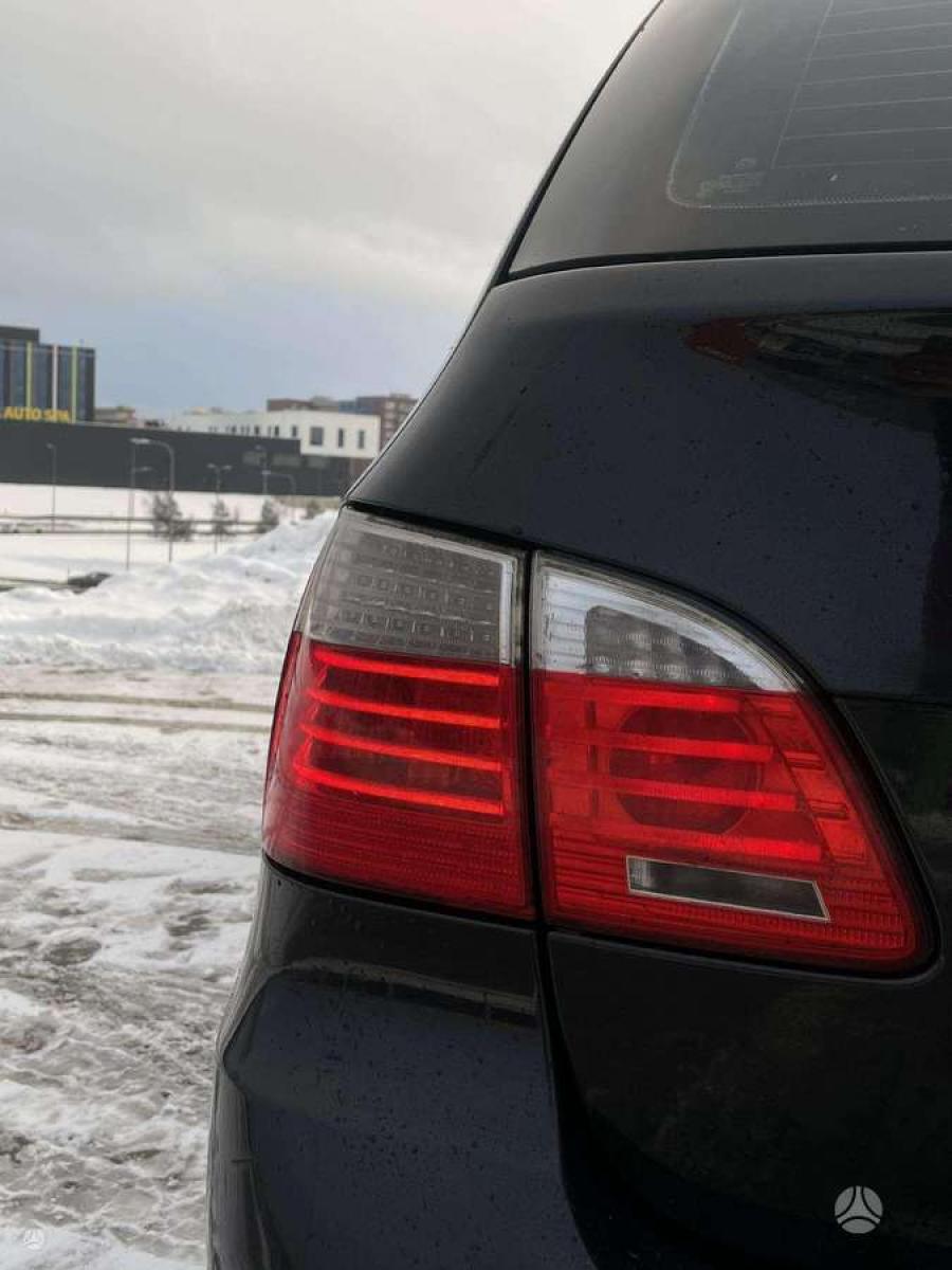 Melns BMW 520 2008 Viļņa, ar dzinēja tilpumu 2.00 L un nobraukumu 359 tūkst. km par 3600 €, foto 14 vietnē AUTOMOTO.COM.LV