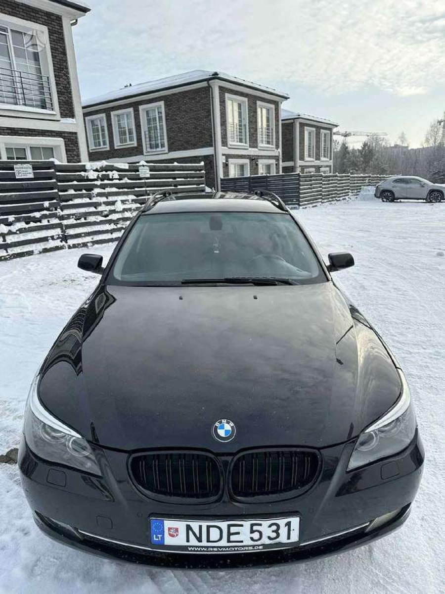 Black BMW 520 2008 in Vilnius, with an engine capacity of 2.00 L and mileage of 455 thousand km for 2550 €, photo 9 on AUTOMOTO.COM.LV