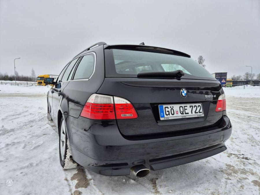Black BMW 520 2008 in Vilnius, with an engine capacity of 2.00 L and mileage of 278 thousand km for 4900 €, photo 5 on AUTOMOTO.COM.LV