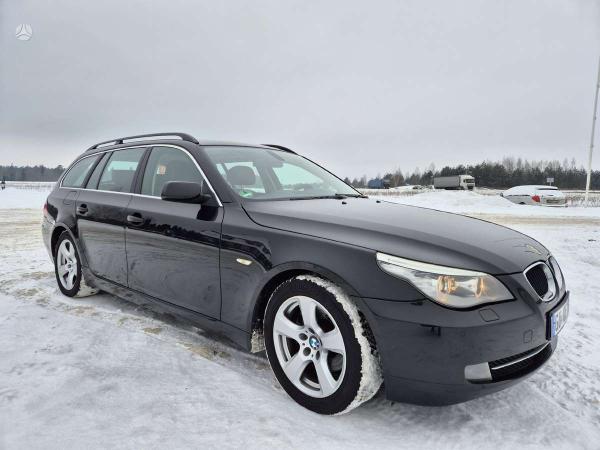 Black BMW 520 2008 in Vilnius, with an engine capacity of 2.00 L and mileage of 278 thousand km for 4900 €, photo 10 on AUTOMOTO.COM.LV