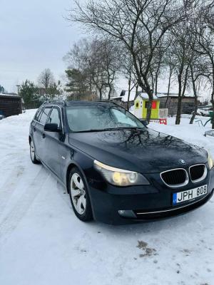 Black BMW 520 2008 in Vilnius, with an engine capacity of 2.00 L and mileage of 481 thousand km for 4300 €, photo 2 on AUTOMOTO.COM.LV