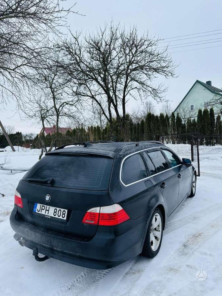 Black BMW 520 2008 in Vilnius, with an engine capacity of 2.00 L and mileage of 481 thousand km for 4300 €, photo 3 on AUTOMOTO.COM.LV