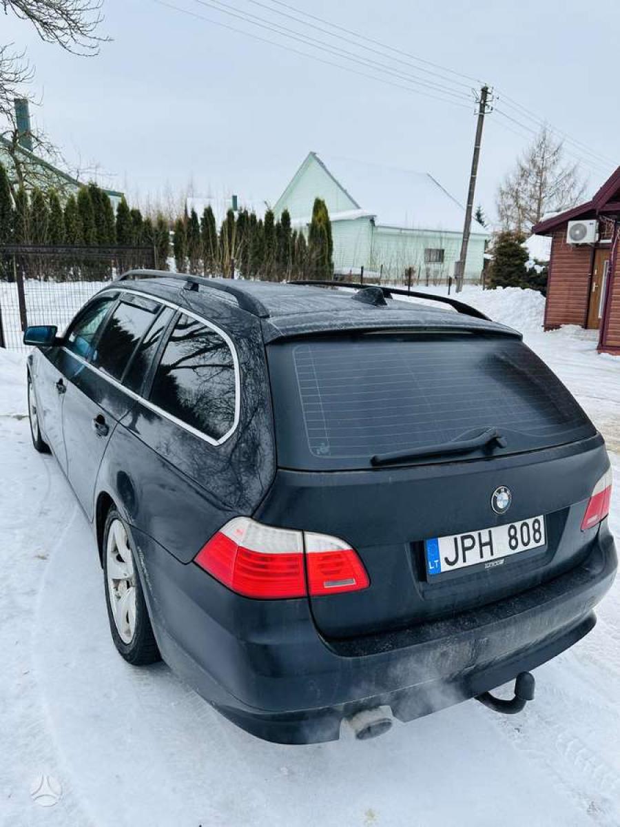 Black BMW 520 2008 in Vilnius, with an engine capacity of 2.00 L and mileage of 481 thousand km for 4300 €, photo 4 on AUTOMOTO.COM.LV
