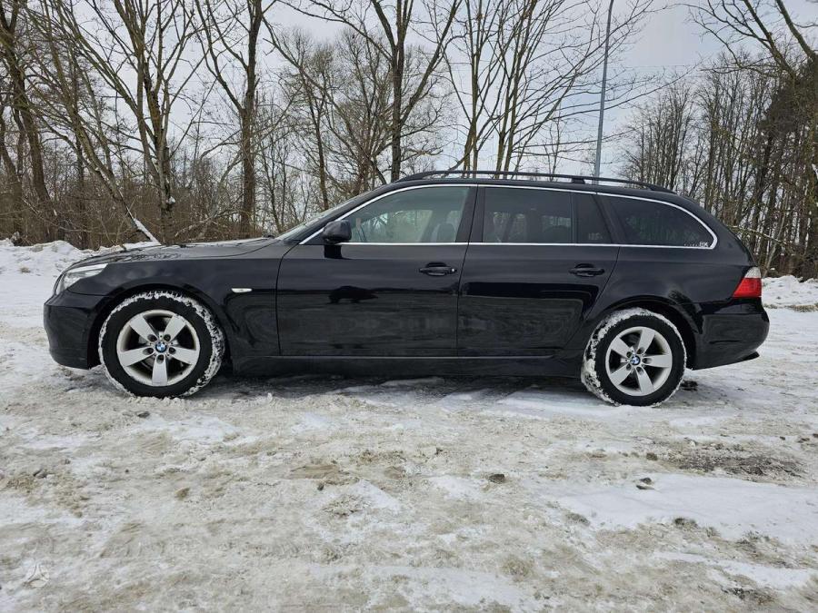 Melns BMW 520 2008 Utena, ar dzinēja tilpumu 2.00 L un nobraukumu 427 tūkst. km par 4000 €, foto 4 vietnē AUTOMOTO.COM.LV