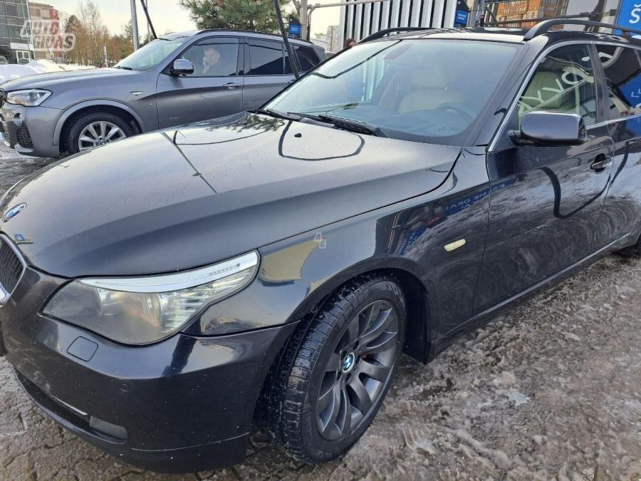 Black BMW 520 2008 in Kaunas, with an engine capacity of 2.00 L and mileage of 352 thousand km for 4863 €, photo 2 on AUTOMOTO.COM.LV