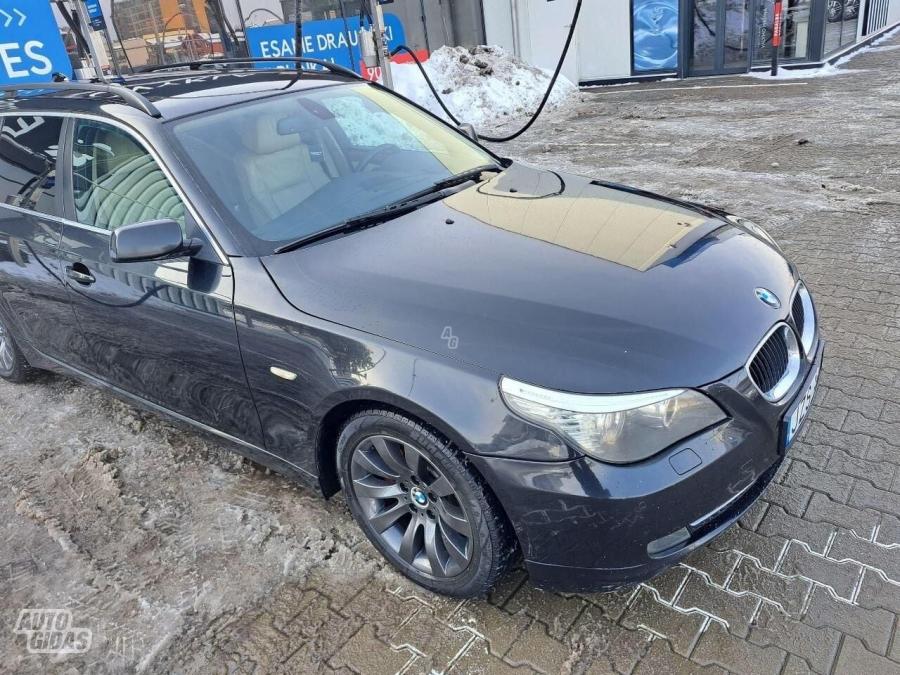 Black BMW 520 2008 in Kaunas, with an engine capacity of 2.00 L and mileage of 352 thousand km for 4863 €, photo 11 on AUTOMOTO.COM.LV