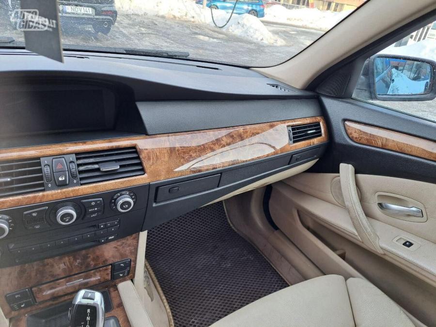 Black BMW 520 2008 in Kaunas, with an engine capacity of 2.00 L and mileage of 352 thousand km for 4863 €, photo 20 on AUTOMOTO.COM.LV