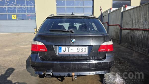 Black BMW 520 2008 in Riga, with an engine capacity of 2.00 L and mileage of 419 thousand km for 4000 €, photo 3 on AUTOMOTO.COM.LV