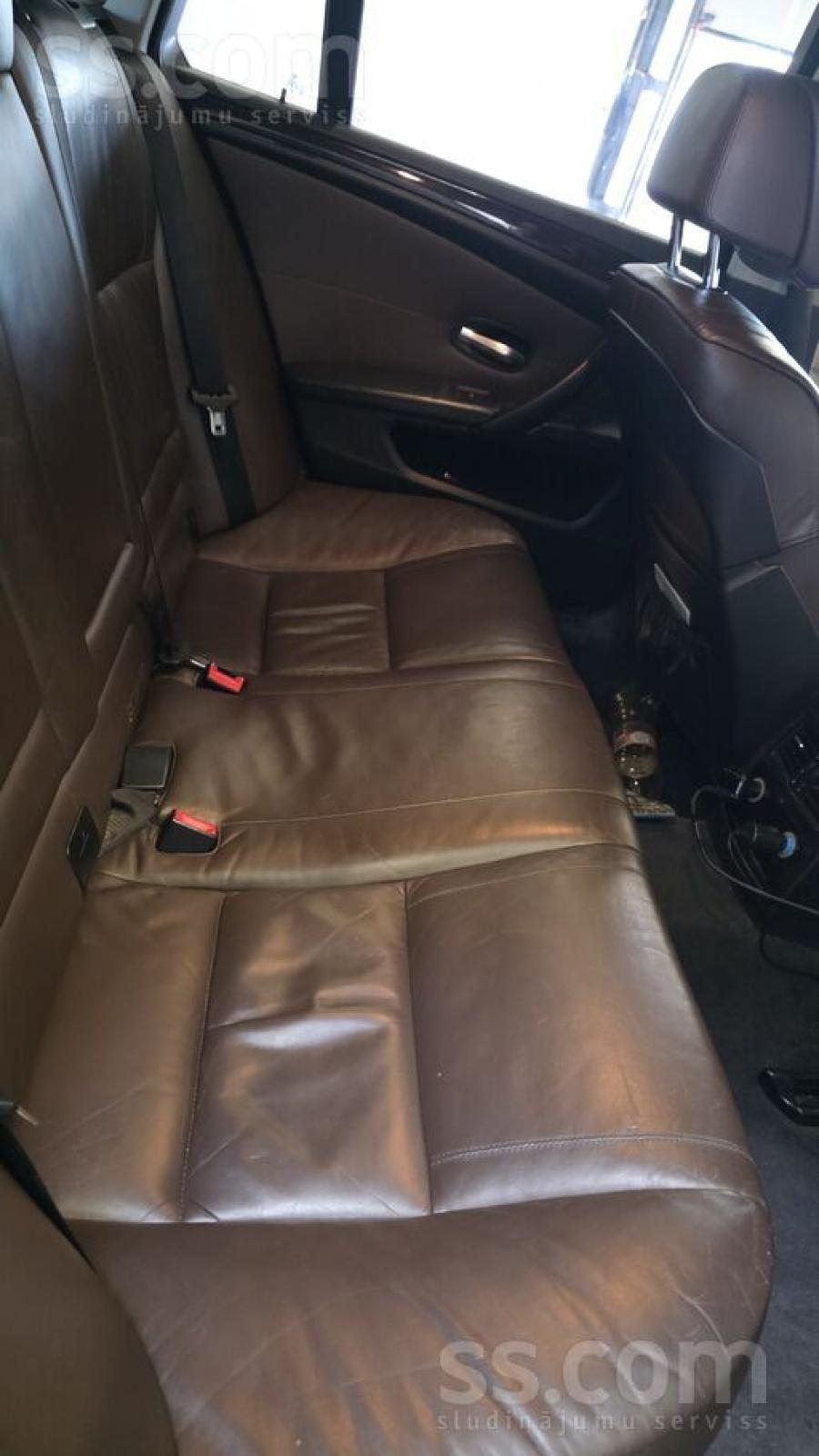 Black BMW 520 2008 in Riga, with an engine capacity of 2.00 L and mileage of 419 thousand km for 4000 €, photo 9 on AUTOMOTO.COM.LV