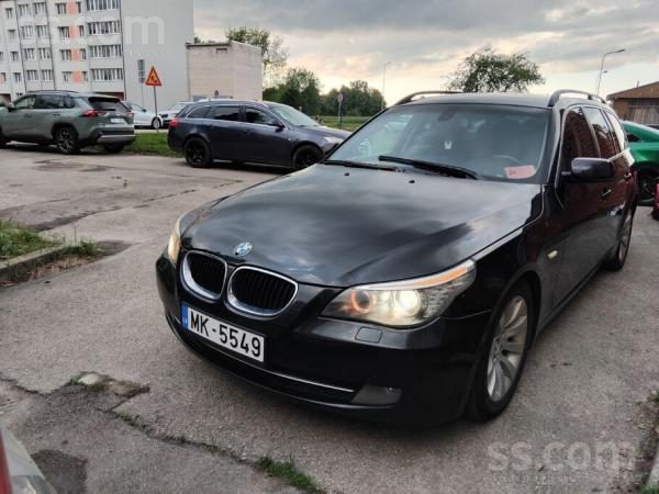 Черный БМВ 520 2008 в Рига, объемом двигателя 2.00 л и пробегом 391 тыс. км за 4200 €, фото 1 на AUTOMOTO.COM.LV