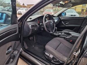 Black BMW 520 2008 in Liepaja, with an engine capacity of 2.00 L and mileage of 304 thousand km for 4690 €, photo 12 on AUTOMOTO.COM.LV