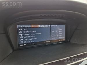 Black BMW 520 2008 in Liepaja, with an engine capacity of 2.00 L and mileage of 304 thousand km for 4690 €, photo 19 on AUTOMOTO.COM.LV