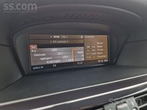 Black BMW 520 2008 in Liepaja, with an engine capacity of 2.00 L and mileage of 304 thousand km for 4690 €, photo 20 on AUTOMOTO.COM.LV