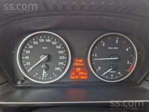 Black BMW 520 2008 in Liepaja, with an engine capacity of 2.00 L and mileage of 304 thousand km for 4690 €, photo 22 on AUTOMOTO.COM.LV