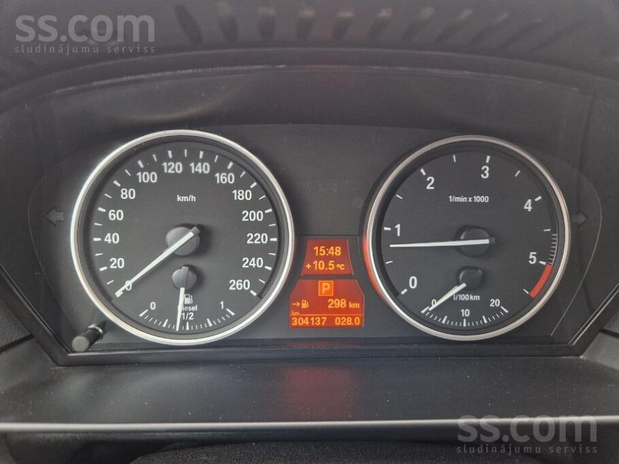 Black BMW 520 2008 in Liepaja, with an engine capacity of 2.00 L and mileage of 304 thousand km for 4690 €, photo 22 on AUTOMOTO.COM.LV