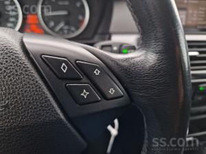 Black BMW 520 2008 in Liepaja, with an engine capacity of 2.00 L and mileage of 304 thousand km for 4690 €, photo 28 on AUTOMOTO.COM.LV