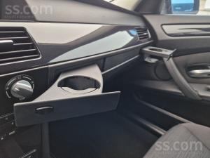 Black BMW 520 2008 in Liepaja, with an engine capacity of 2.00 L and mileage of 304 thousand km for 4690 €, photo 29 on AUTOMOTO.COM.LV