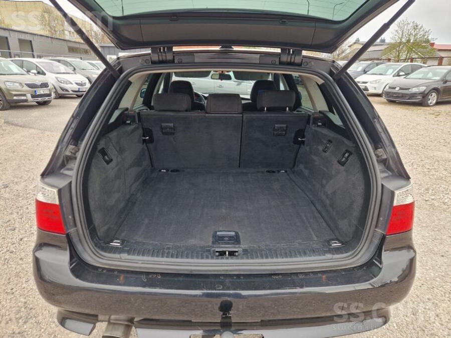 Black BMW 520 2008 in Liepaja, with an engine capacity of 2.00 L and mileage of 304 thousand km for 4690 €, photo 32 on AUTOMOTO.COM.LV