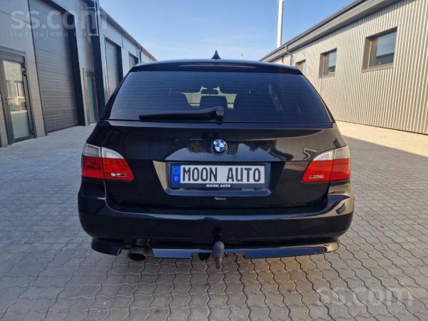 Melns BMW 520 2008 Liepāja, ar dzinēja tilpumu 2.00 L un nobraukumu 304 tūkst. km par 4490 €, foto 5 vietnē AUTOMOTO.COM.LV
