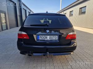 Black BMW 520 2008 in Liepaja, with an engine capacity of 2.00 L and mileage of 304 thousand km for 4490 €, photo 6 on AUTOMOTO.COM.LV