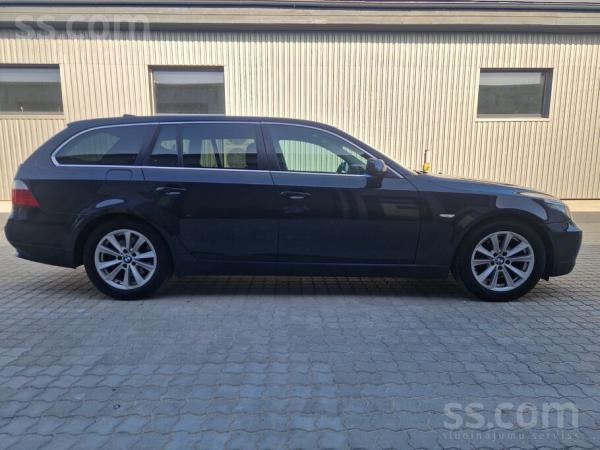 Melns BMW 520 2008 Liepāja, ar dzinēja tilpumu 2.00 L un nobraukumu 304 tūkst. km par 4490 €, foto 7 vietnē AUTOMOTO.COM.LV