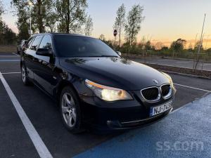 Melns BMW 520 2008 Rīga, ar dzinēja tilpumu 2.00 L un nobraukumu 385 tūkst. km par 4100 €, foto  vietnē AUTOMOTO.COM.LV
