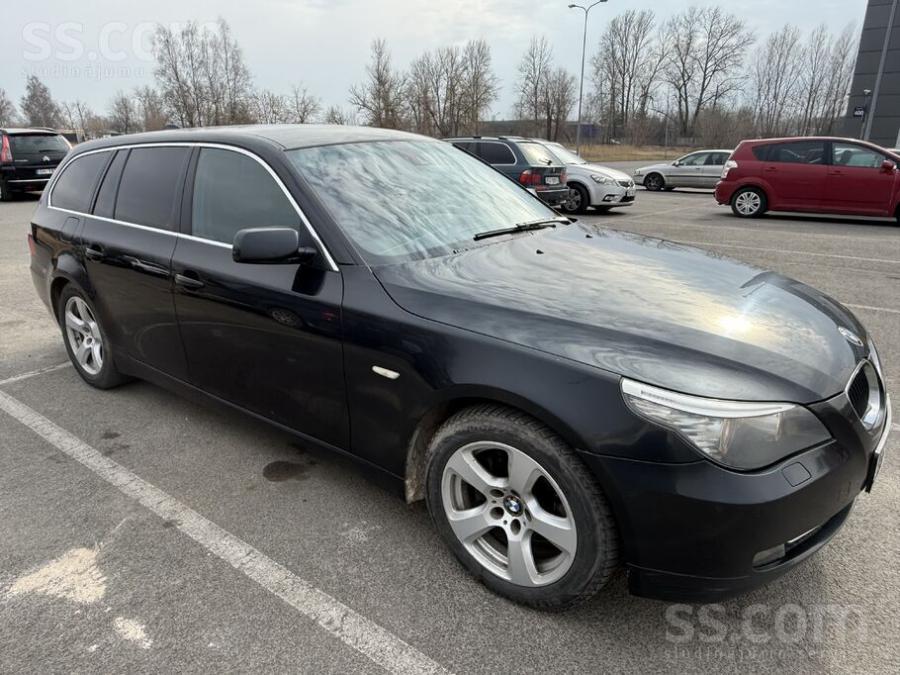 Melns BMW 520 2008 Rīga, ar dzinēja tilpumu 2.00 L un nobraukumu 383 tūkst. km par 3600 €, foto 4 vietnē AUTOMOTO.COM.LV