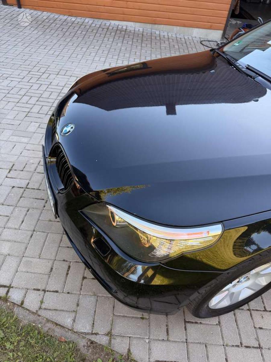 Black BMW 520 2008 in Vilnius, with an engine capacity of 0.00 L and mileage of 220 thousand km for 3900 €, photo 4 on AUTOMOTO.COM.LV