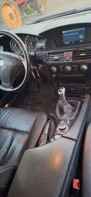 Black BMW 520 2008 in Mazeikiai, with an engine capacity of 2.00 L and mileage of 325 thousand km for 3000 €, photo 7 on AUTOMOTO.COM.LV