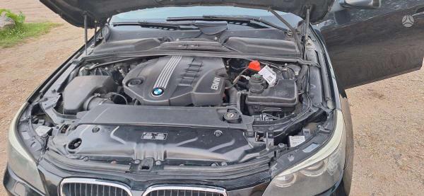 Black BMW 520 2008 in Mazeikiai, with an engine capacity of 2.00 L and mileage of 325 thousand km for 3000 €, photo 8 on AUTOMOTO.COM.LV