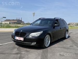 Melns BMW 520 2008 Liepāja, ar dzinēja tilpumu 2.00 L un nobraukumu 268 tūkst. km par 4000 €, foto  vietnē AUTOMOTO.COM.LV