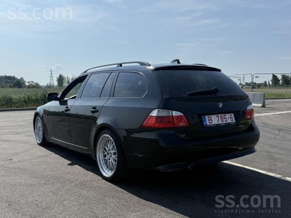 Melns BMW 520 2008 Liepāja, ar dzinēja tilpumu 2.00 L un nobraukumu 268 tūkst. km par 4000 €, foto 4 vietnē AUTOMOTO.COM.LV