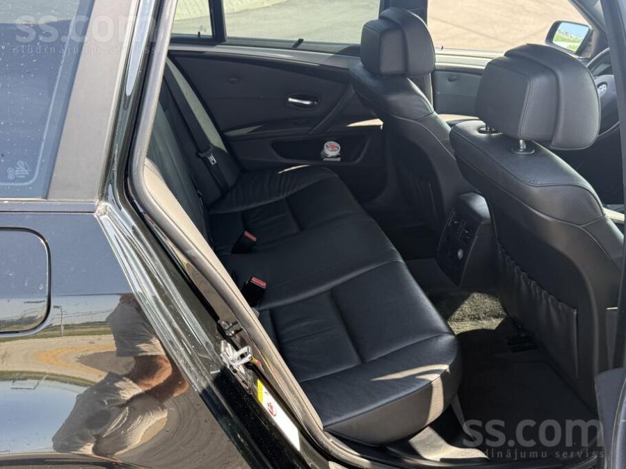 Melns BMW 520 2008 Liepāja, ar dzinēja tilpumu 2.00 L un nobraukumu 268 tūkst. km par 4000 €, foto 12 vietnē AUTOMOTO.COM.LV