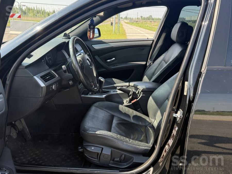Melns BMW 520 2008 Liepāja, ar dzinēja tilpumu 2.00 L un nobraukumu 268 tūkst. km par 4000 €, foto 15 vietnē AUTOMOTO.COM.LV