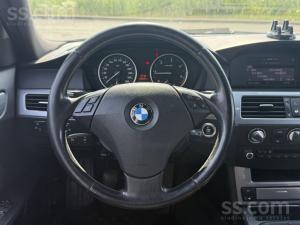 Melns BMW 520 2008 Liepāja, ar dzinēja tilpumu 2.00 L un nobraukumu 268 tūkst. km par 4000 €, foto 18 vietnē AUTOMOTO.COM.LV