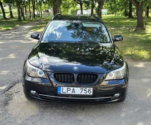 Черный БМВ 520 2008 в Радвилишкис, объемом двигателя 2.00 л и пробегом 351 тыс. км за 2800 €, фото 4 на AUTOMOTO.COM.LV