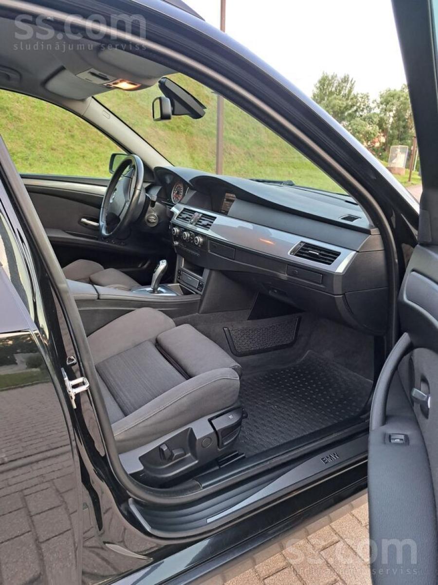 Black BMW 520 2008 in Rezekne, with an engine capacity of 2.00 L and mileage of 293 thousand km for 4250 €, photo 13 on AUTOMOTO.COM.LV