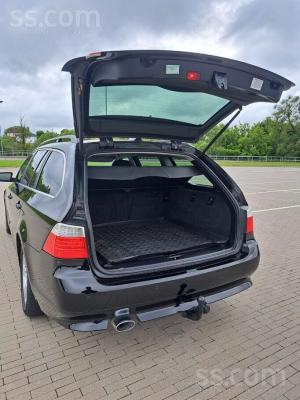 Black BMW 520 2008 in Rezekne, with an engine capacity of 2.00 L and mileage of 293 thousand km for 4250 €, photo 16 on AUTOMOTO.COM.LV