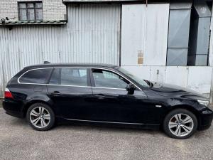 Melns BMW 520 2008 Marijampole, ar dzinēja tilpumu 2.00 L un nobraukumu 260 tūkst. km par 2800 €, foto 4 vietnē AUTOMOTO.COM.LV