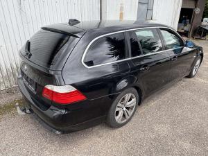 Melns BMW 520 2008 Marijampole, ar dzinēja tilpumu 2.00 L un nobraukumu 260 tūkst. km par 2800 €, foto 5 vietnē AUTOMOTO.COM.LV